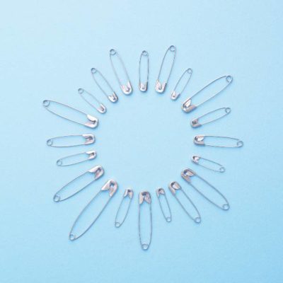 カーテンの長さ調節は自分でできる！長い・短いときの対処方法を解説 - ラグ・カーペット通販【びっくりカーペット】